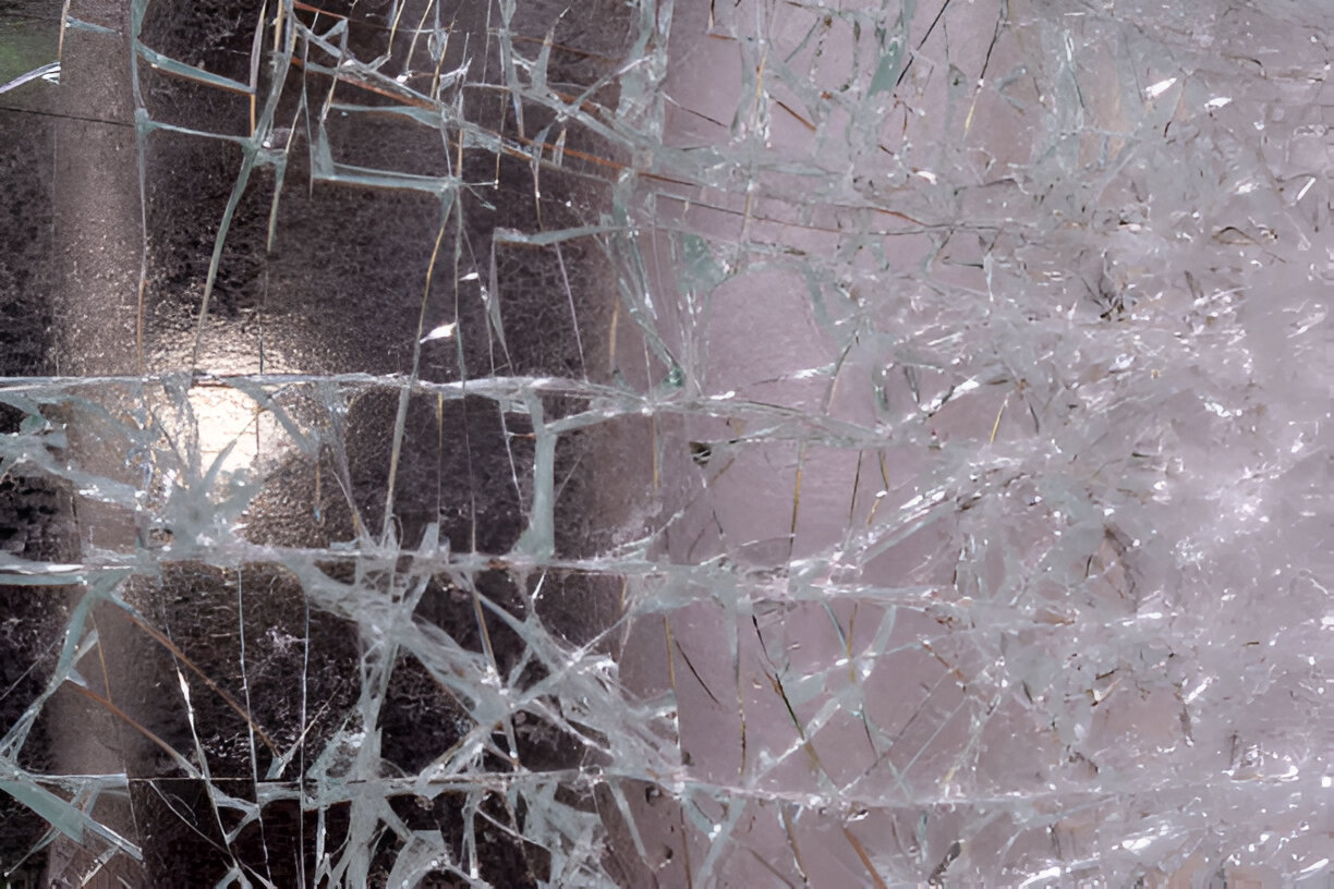 Brightening Up Small Spaces with Crushed Mirror Glass | Design Tips