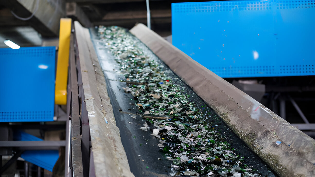 A Beginner’s Guide to Working with Crushed Glass Chips